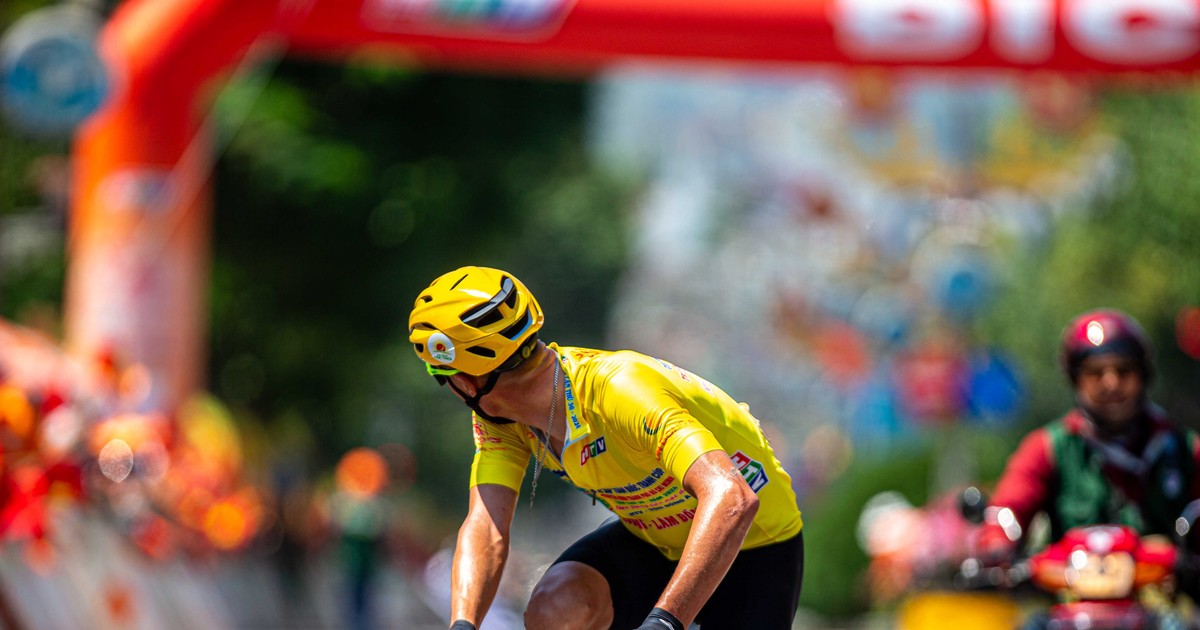 Igor Frolov thua tâm phục khẩu phục trước áo vàng Petr Rikunov tại Bảo ...