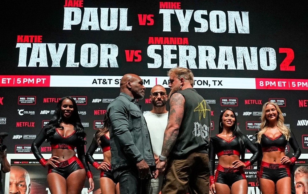 Mike Tyson bất ngờ động thủ, tát Youtuber ngay tại buổi cân thử | Báo ...