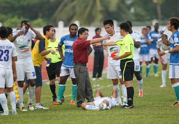 Vấn đề của bóng đá Việt Nam: Có tật giật mình… | Báo Pháp Luật TP. Hồ ...
