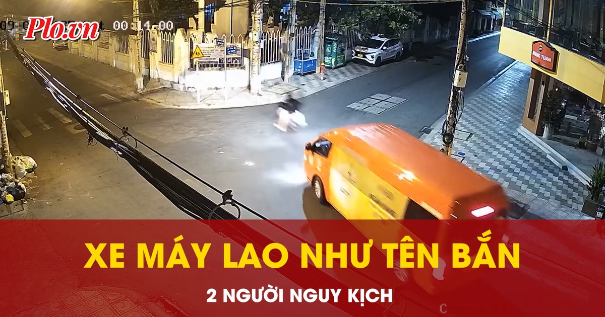Xe máy lao vào tường rào, hai thanh niên nguy kịch | Báo Pháp Luật TP. Hồ Chí Minh
