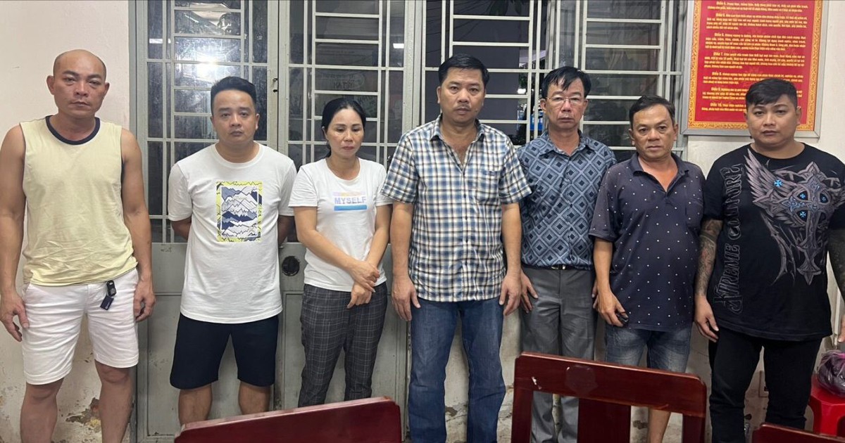 Sới bạc khủng ở bãi xe, vào cửa phải đọc mật khẩu | Báo Pháp Luật TP. Hồ Chí Minh