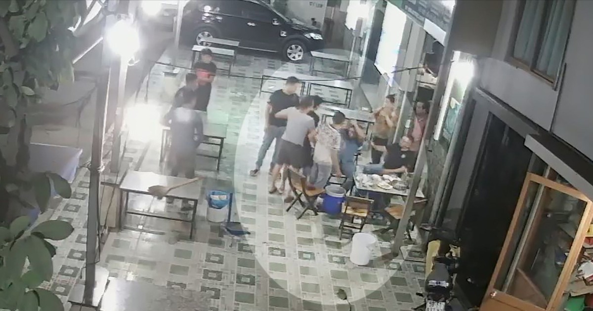 Nhóm người vào quán lẩu bò đập phá, đánh con rể chủ quán vỡ xương sọ ...