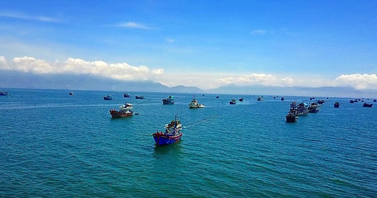 Hòn Cau, thắng cảnh độc đáo thu hút giới trẻ đến Bình Thuận | Báo Pháp ...