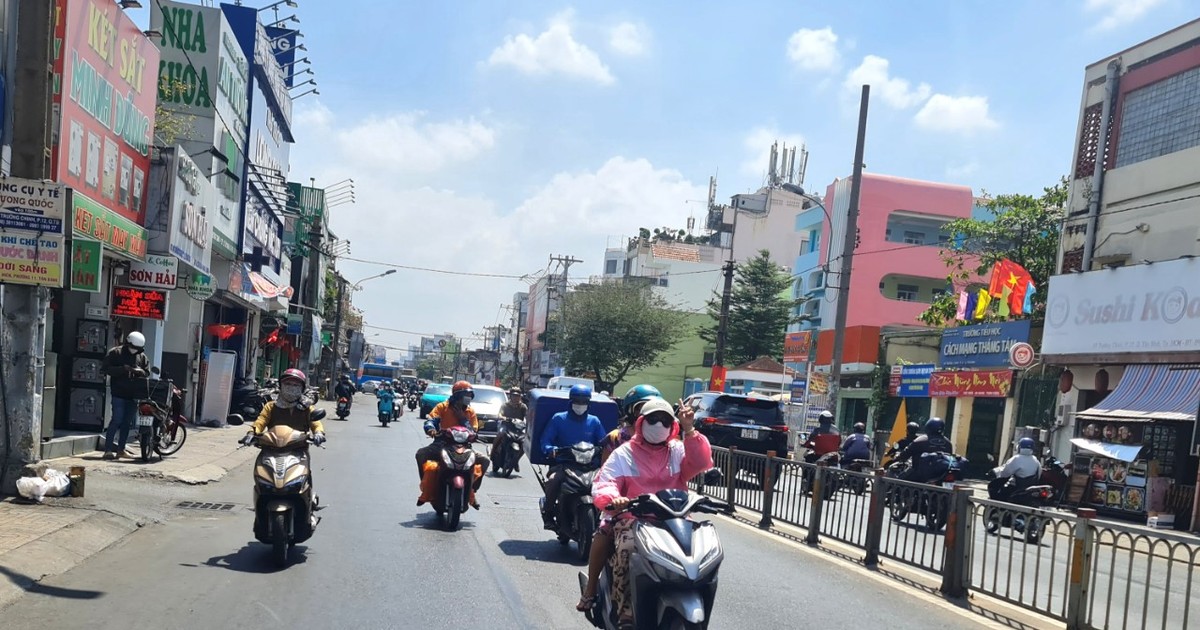 Nắng nóng ở Nam bộ còn kéo dài bao lâu? | Báo Pháp Luật TP. Hồ Chí Minh