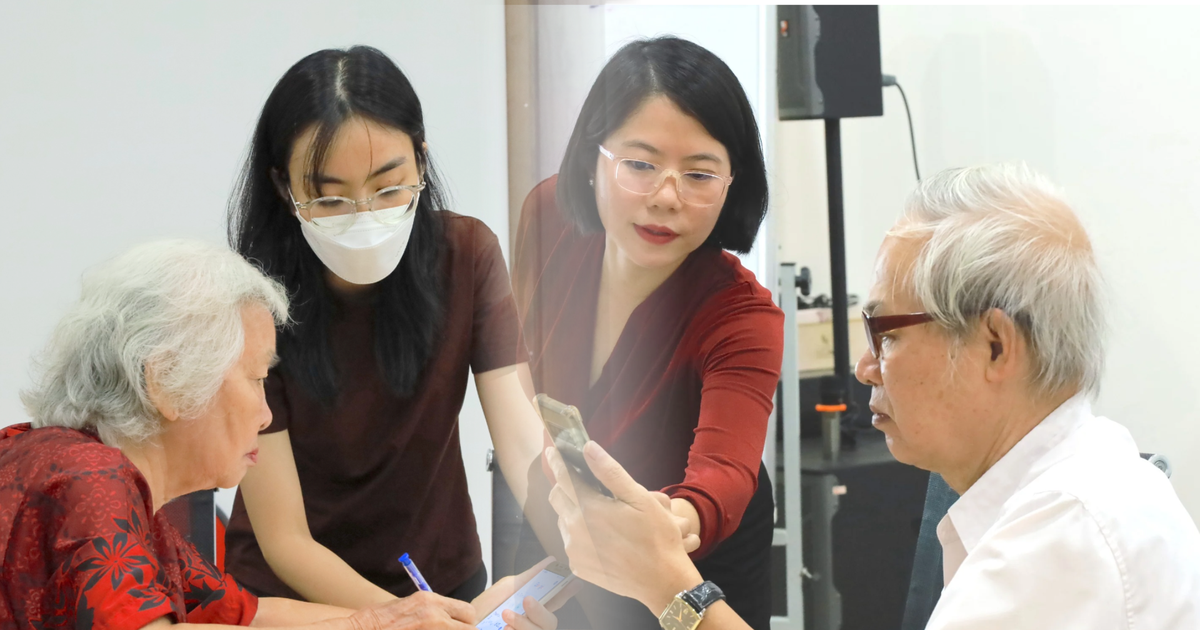 Người trẻ tại TP.HCM dạy công nghệ, AI miễn phí cho người lớn tuổi ...