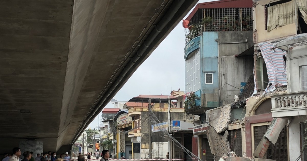 Nam công nhân bị tường đè tử vong khi đang tháo dỡ mặt bằng | Báo Pháp ...