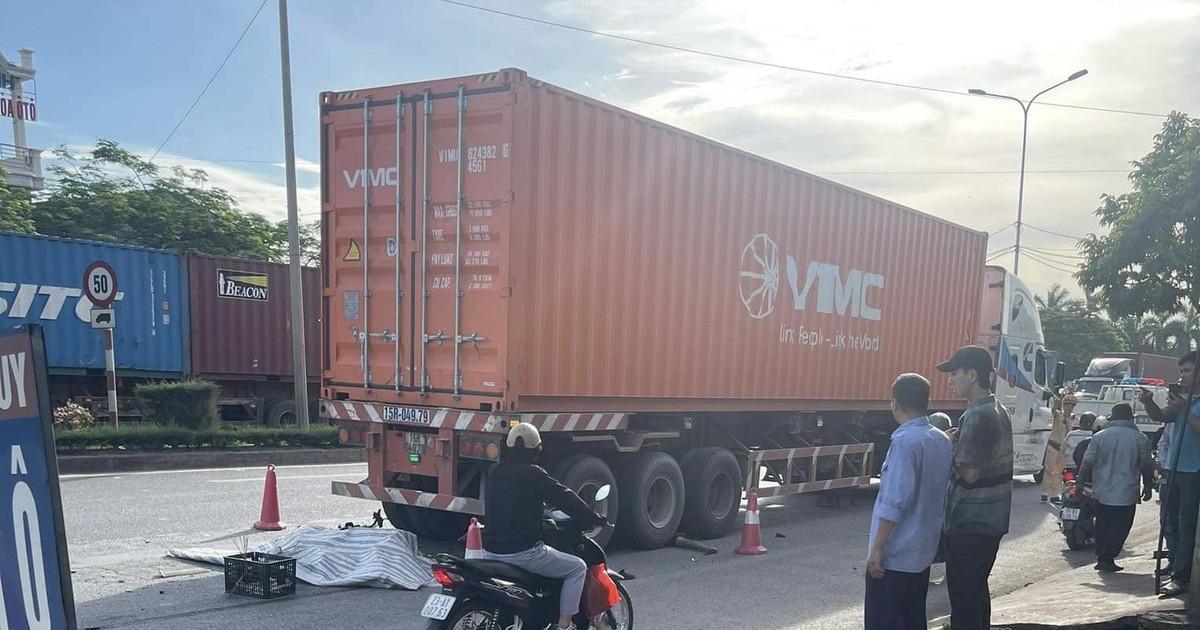 Hải Phòng: Va chạm xe container, hai cháu bé đi xe máy điện tử vong ...