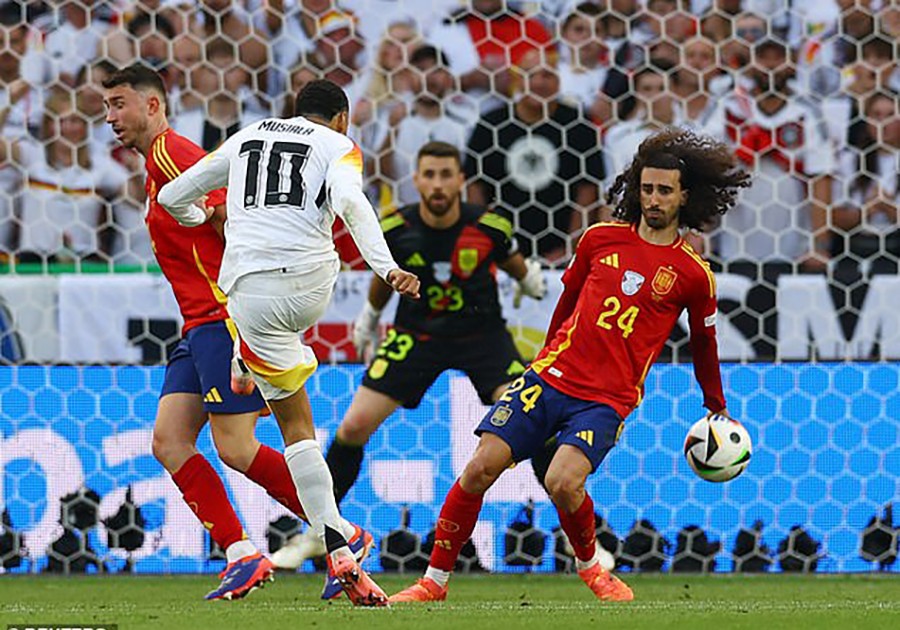 Tranh cãi dữ dội đội tuyển Đức không được hưởng penalty, vì sao? | Báo ...