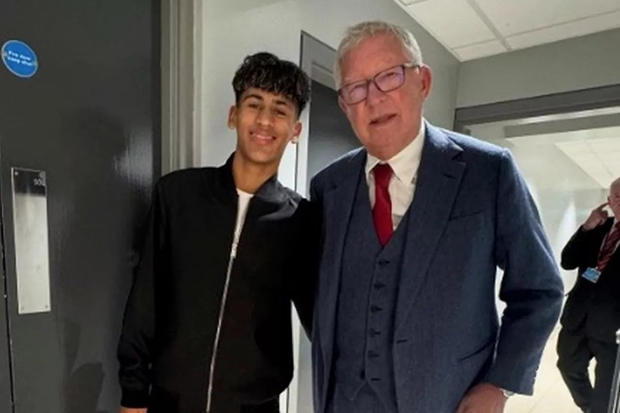 Vì sao Sir Alex Ferguson gặp thần đồng của MU? | Báo Pháp Luật TP. Hồ ...