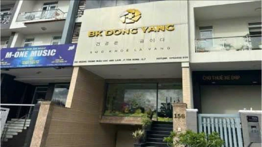 Tiệm cắt tóc, massage thuê diễn viên đóng giả bác sĩ chữa bệnh | Báo ...