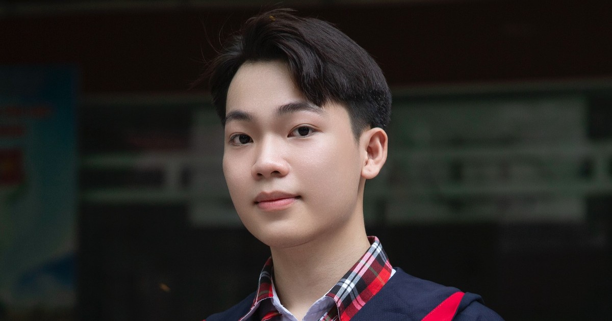 Nam sinh từng trượt lớp 10 công lập là thủ khoa khối C TP.HCM | Báo Pháp Luật TP. Hồ Chí Minh