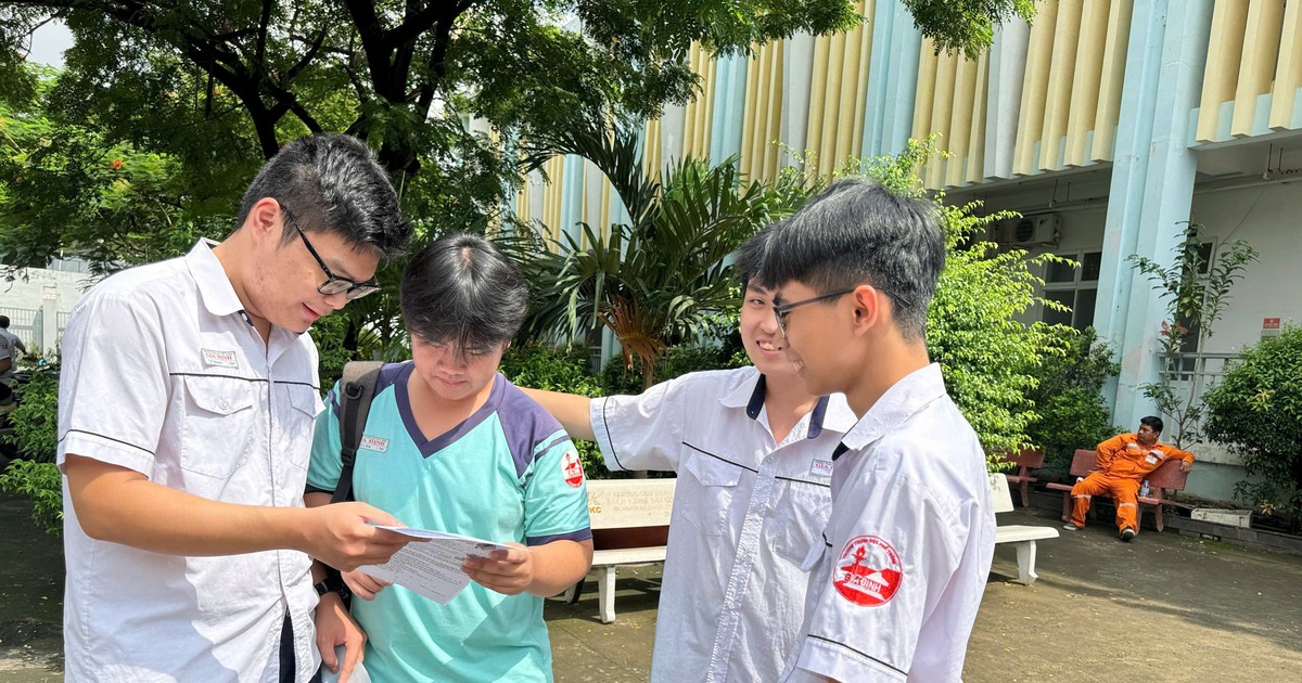 Thi tốt nghiệp THPT: TP.HCM đạt nhiều điểm 10 nhất ở môn Vật lý, Sinh ...