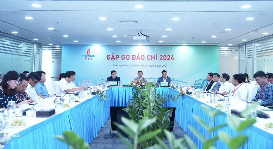 Từ 15-3, PV GAS cung cấp LNG cho sản xuất công nghiệp | Báo Pháp Luật ...