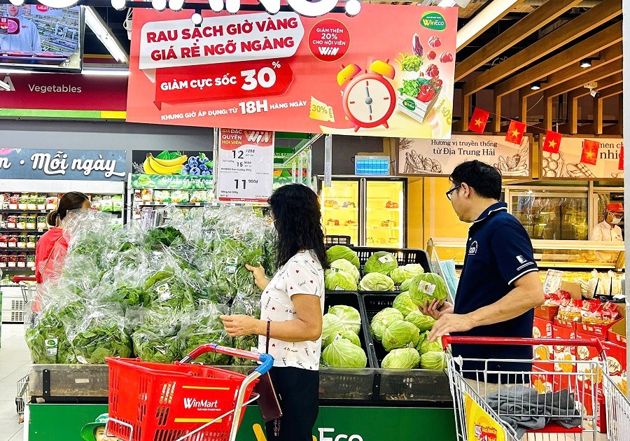 Siêu thị tăng cường cung ứng hàng hóa, thực phẩm sau cơn bão số 3 | Báo ...