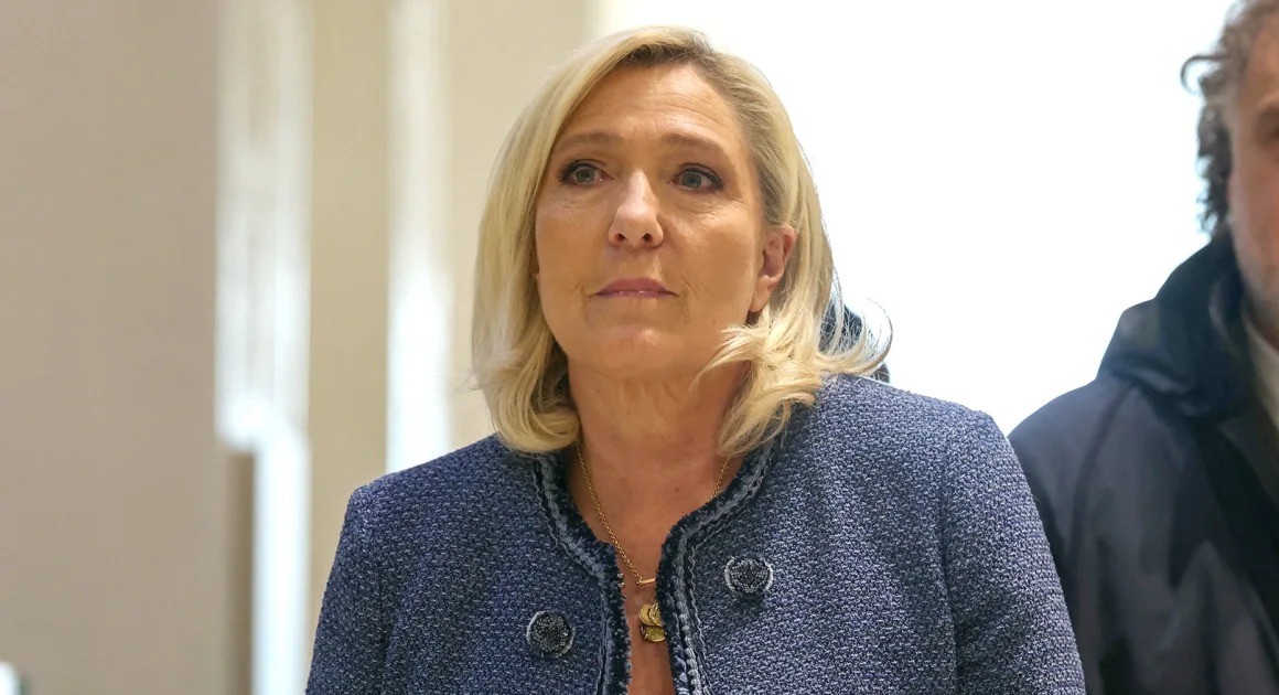 Toà án Pháp cấm bà Le Pen tranh cử tổng thống năm 2027 vì tội tham ô ...