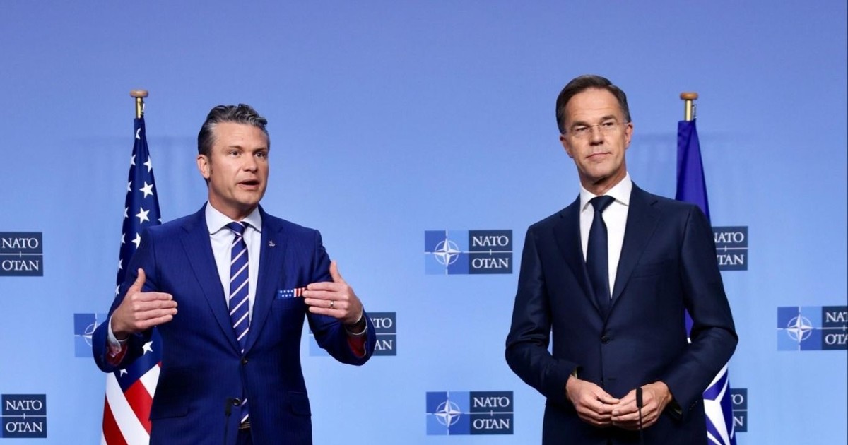 Bộ trưởng Hegseth họp với NATO, cảnh báo giá đắt với Nga về xung đột ở Ukraine | Báo Pháp Luật ...