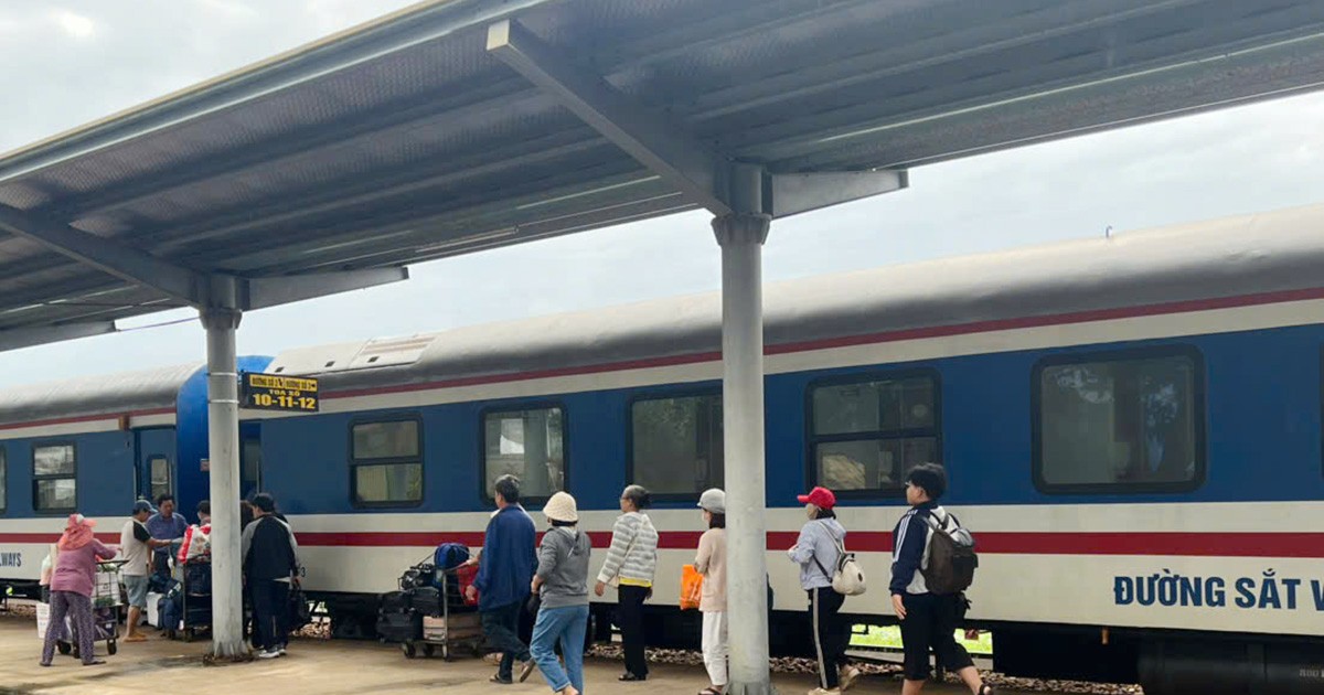 Công an cảnh báo thủ đoạn lừa đảo vé máy bay, tàu, xe online dịp cuối ...