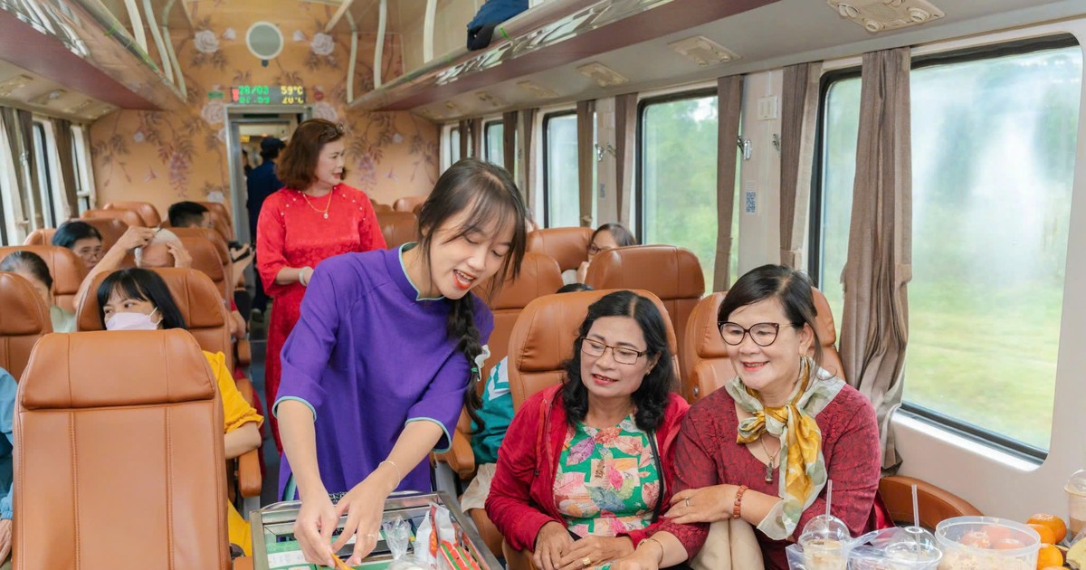 Thí điểm đặt đặc sản vùng miền trên tàu, tự động xếp chỗ khi mua vé ...
