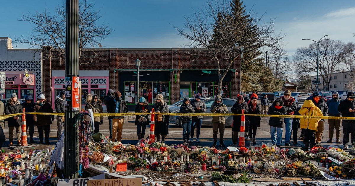 Biểu tình ở Minnesota: Ông Trump điện đàm Thống đốc Tim Walz, gửi đặc ...