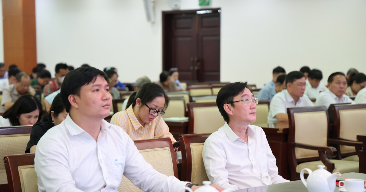 Hơn 20.700 cán bộ, đảng viên TP.HCM dự hội nghị thông tin thời sự quý ...