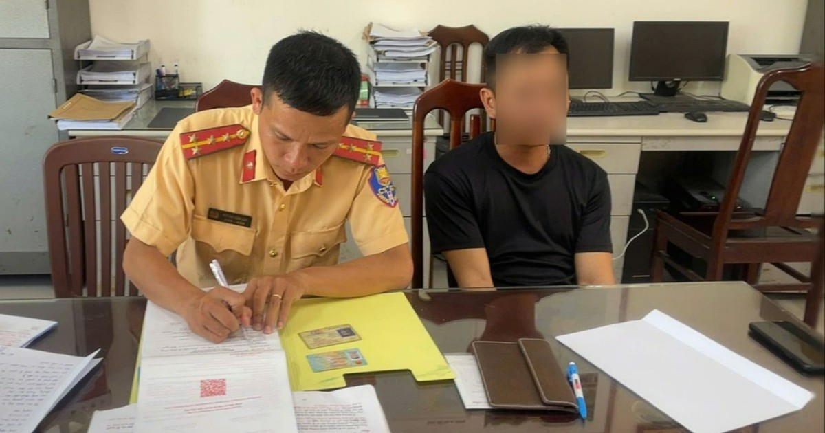 Tự lắp thiết bị phát tín hiệu ưu tiên cho ô tô, nam tài xế bị xử phạt ...