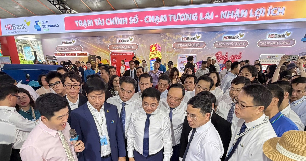 Du khách nước ngoài đến Việt Nam có thể thanh toán dễ hơn bằng QR ...