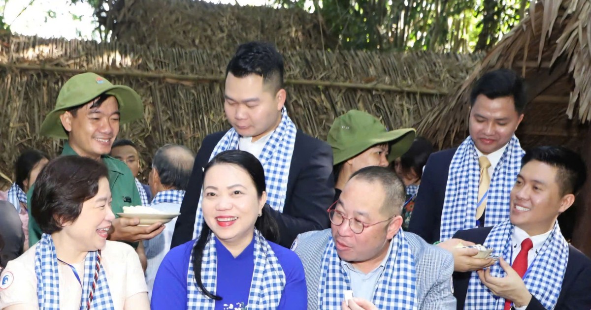 Khơi dậy nguồn lực trí thức kiều bào để phát triển đất nước | Báo Pháp ...