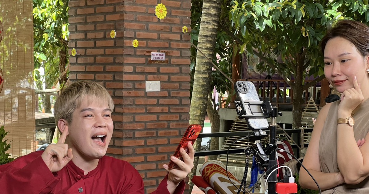 Long Chun, Tun Phạm... chốt đơn mỏi tay khi livestream bán đặc sản cho ...