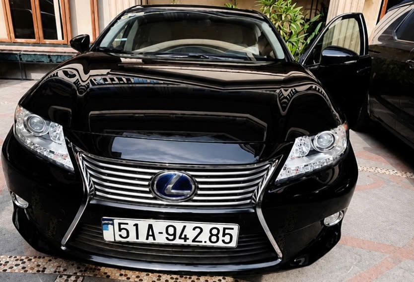Kết quả đấu giá 2 xe sang BMW và Lexus của bà Trương Mỹ Lan | Báo Pháp ...